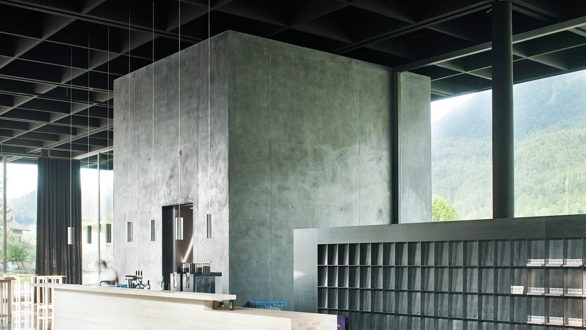 Werkraum Bregenzerwald: Das offene Haus, gebaut von Peter Zumthor, ist ...