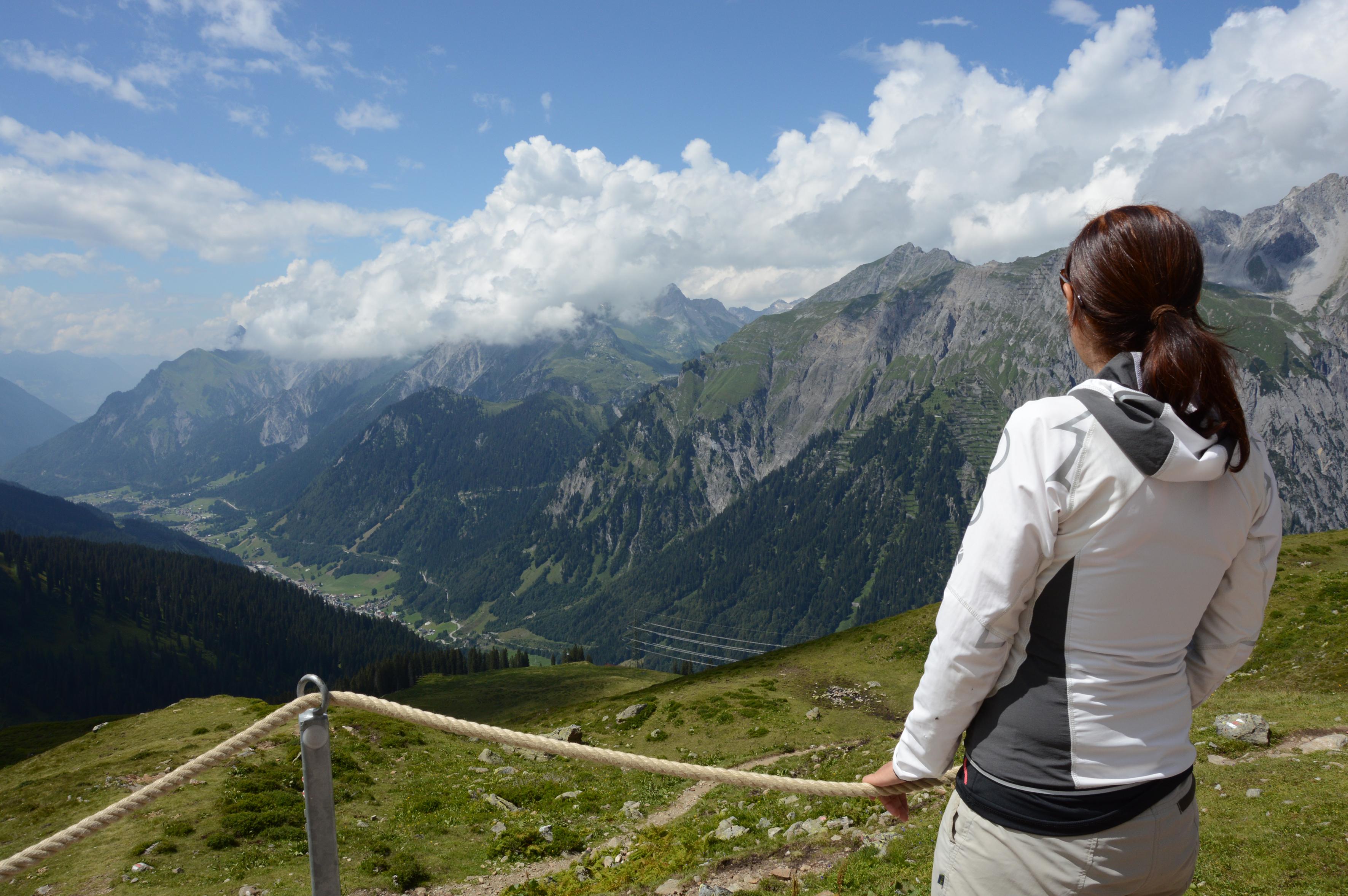 Panoramic hike on a sun terrace over the Klostertal - Urlaub in Vorarlberg